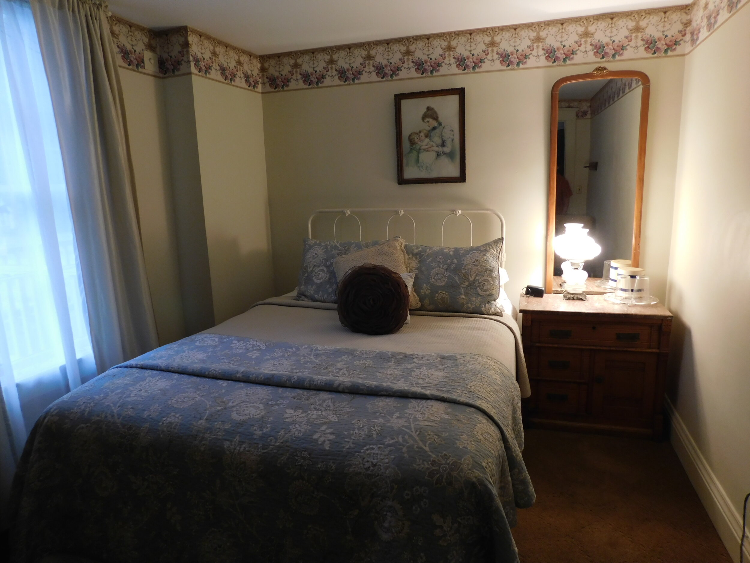 Rooms — National House Inn Bed & Breakfast in Marshall, Michigan