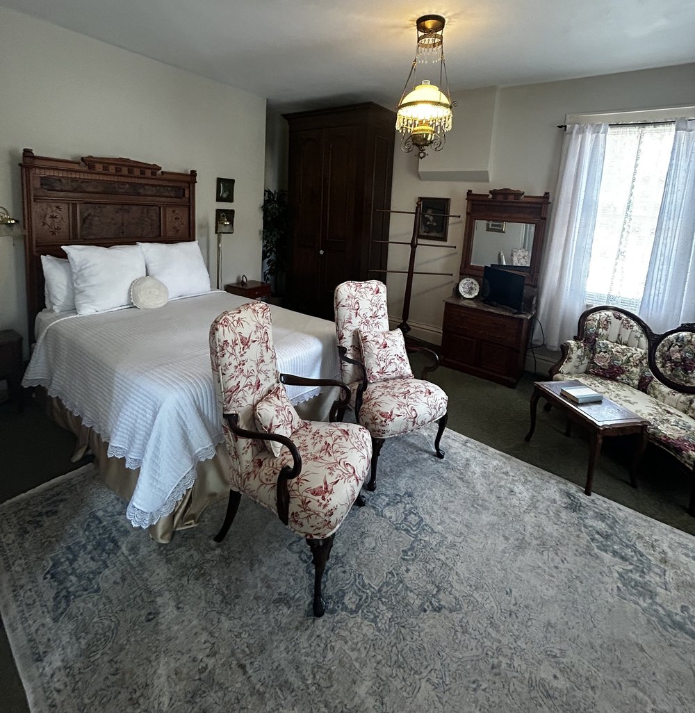 Rooms — National House Inn Bed & Breakfast in Marshall, Michigan