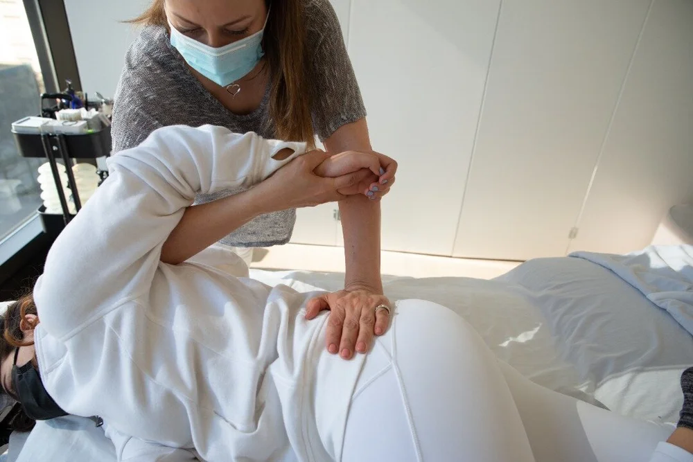 Story a manual osteopath in Vancouver,Canada — Golden Osteopathy