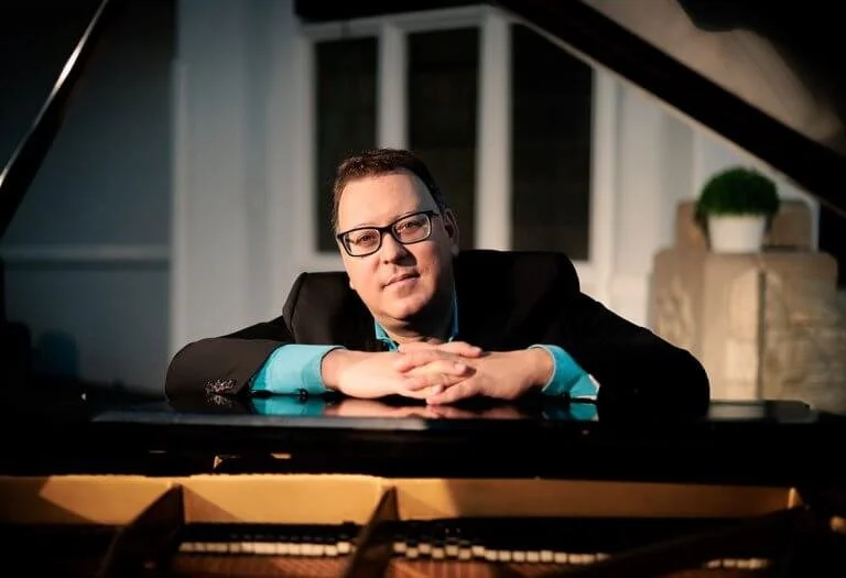 Organist — First Baptist Church of Glendale