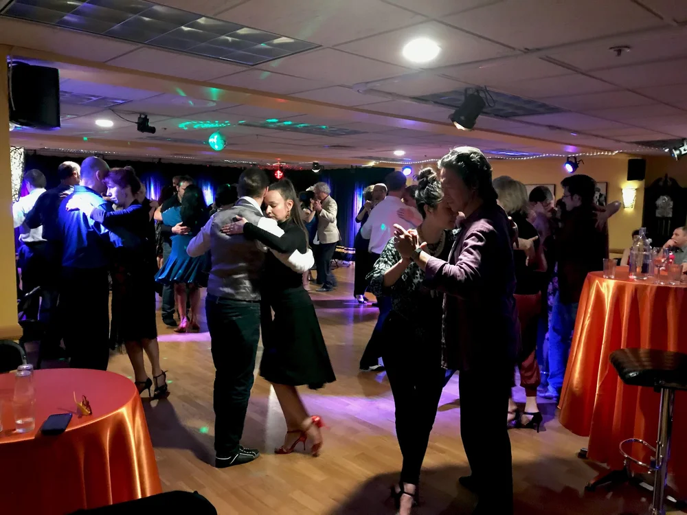 Is Argentine Tango an Addiction? Tango Addicts would say so! — Ultimate ...