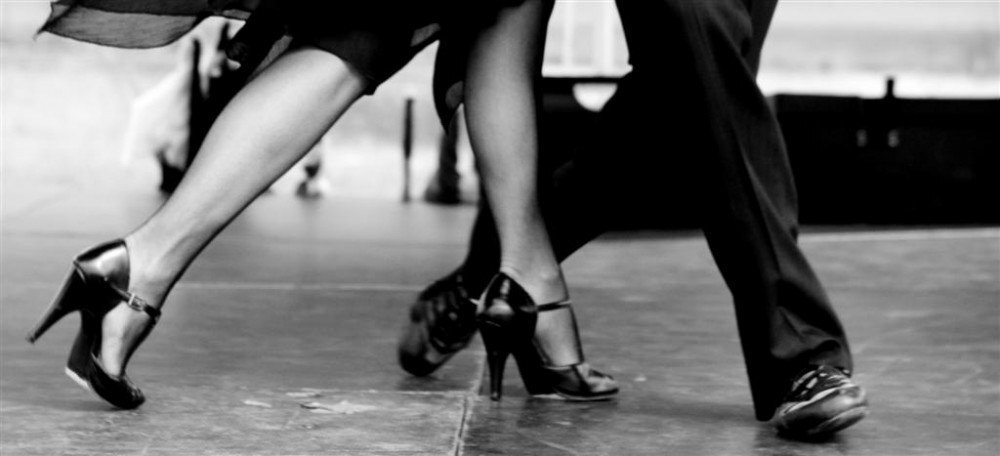 5 Argentine Tango Steps for Beginners — Ultimate Tango School of Dance