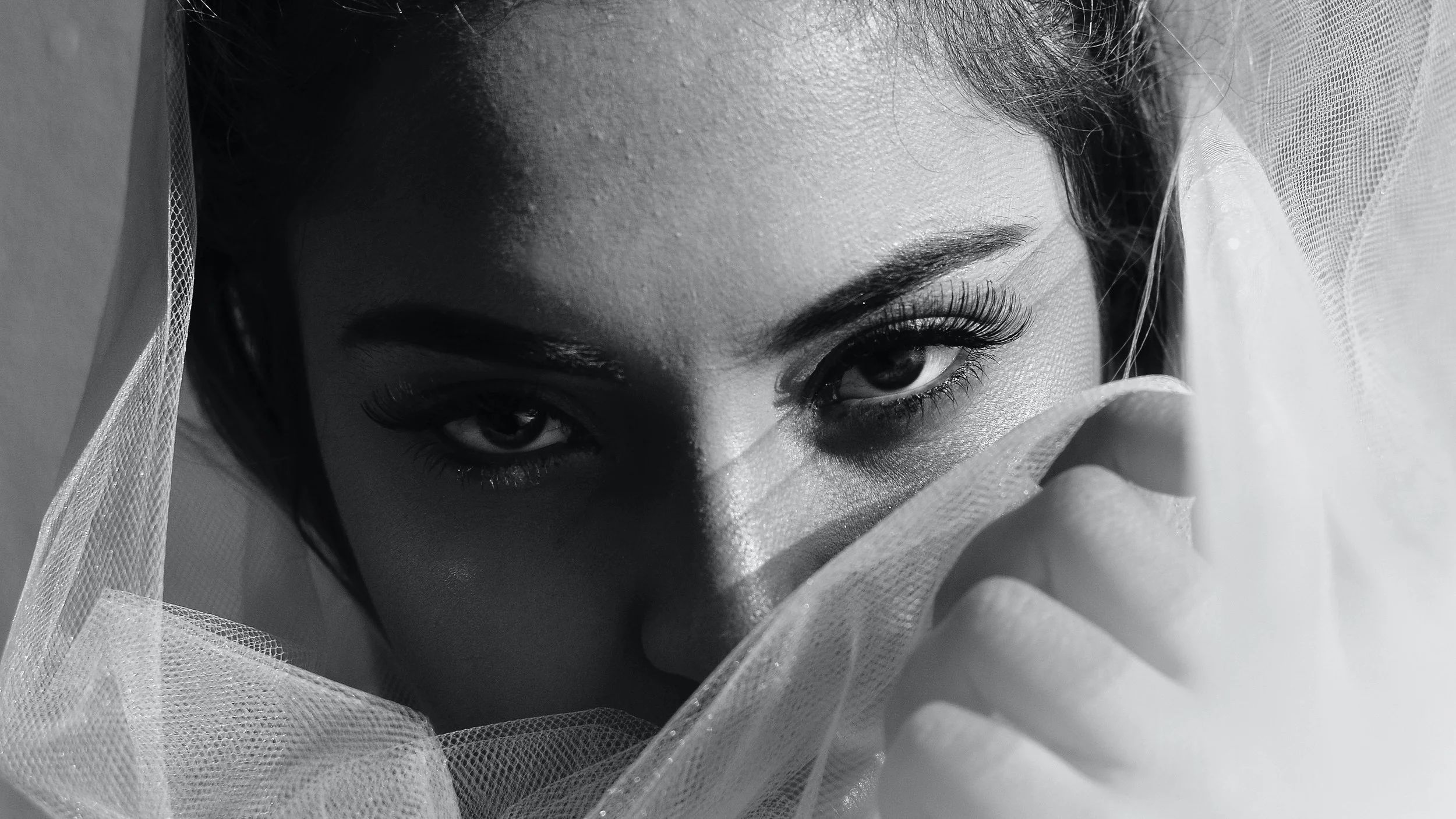 Mirada and Cabeceo - The Good and the Bad — Ultimate Tango School of Dance