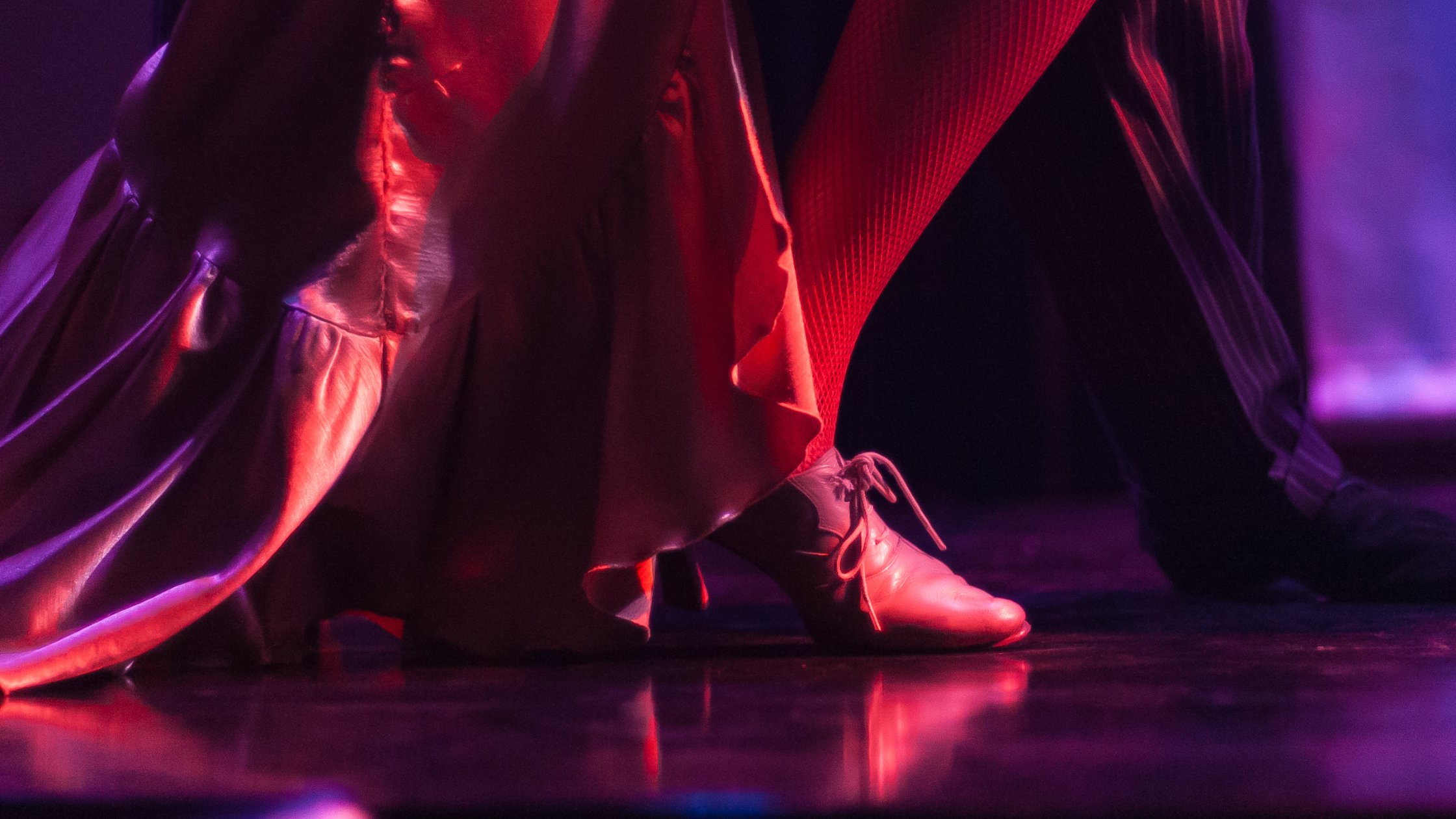 ALL YOU NEED TO KNOW ABOUT THE GANCHO IN ARGENTINE TANGO — Ultimate ...