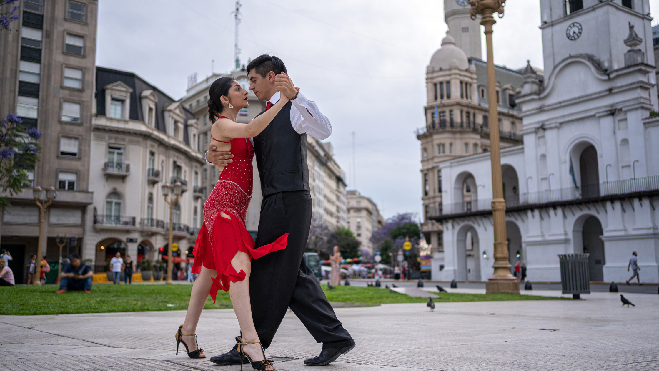 ALL YOU NEED TO KNOW ABOUT THE GANCHO IN ARGENTINE TANGO — Ultimate Tango School of Dance