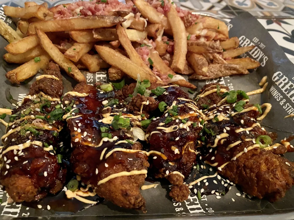 Greidy's Wings and Strips — SNEAKY DINER