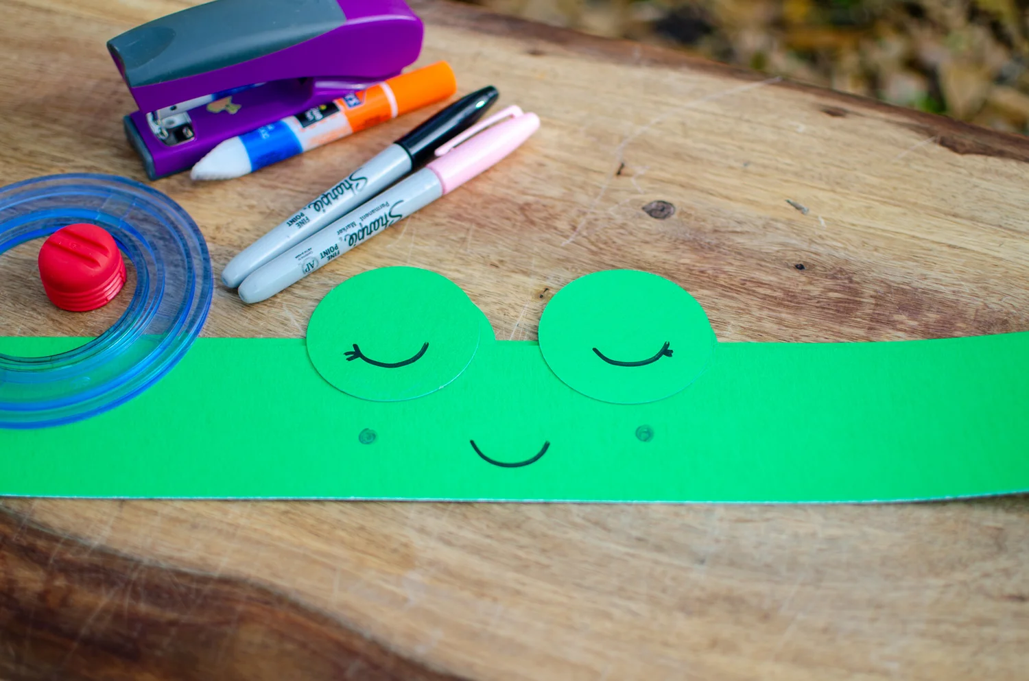 DIY: Froggy crowns — Our Happy Tribe