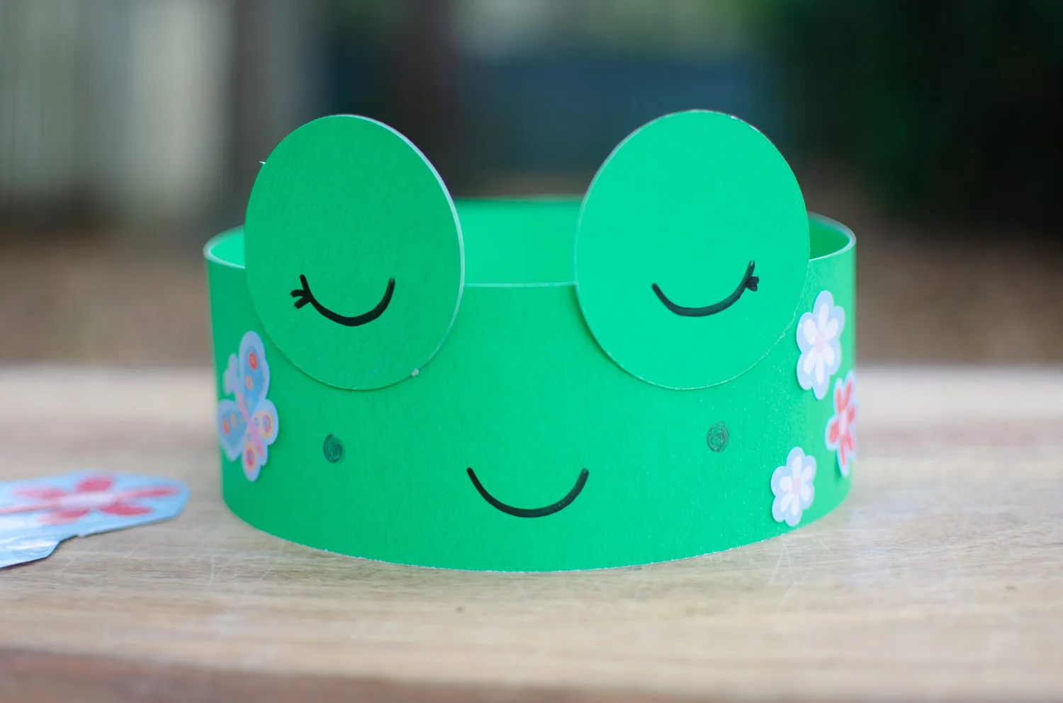 DIY: Froggy crowns — Our Happy Tribe