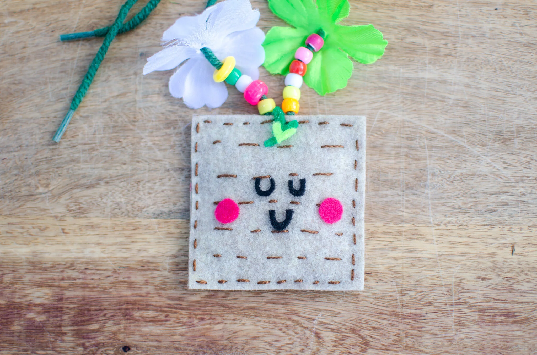 DIY: Puffy matzah necklace — Our Happy Tribe
