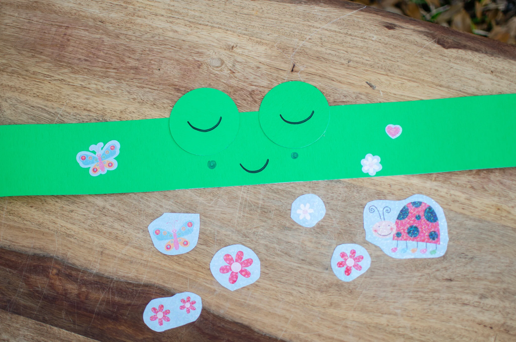 DIY: Froggy crowns — Our Happy Tribe
