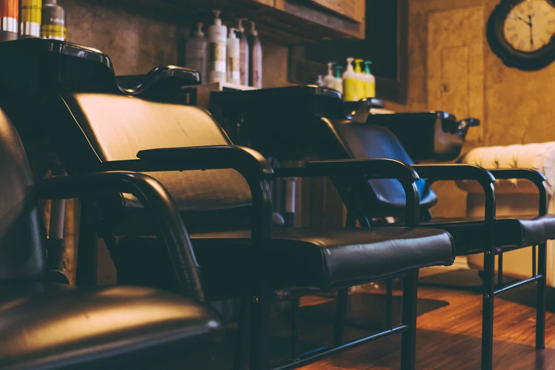 SALON ONE 21