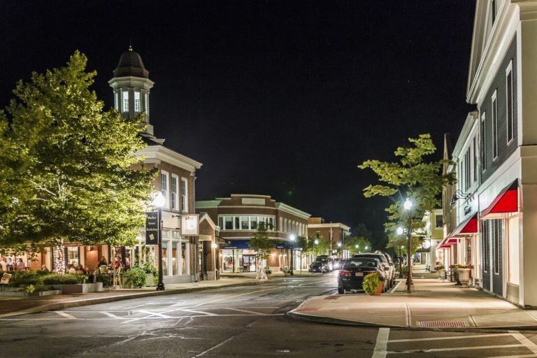 Mashpee Commons — Guidebook Cape Cod