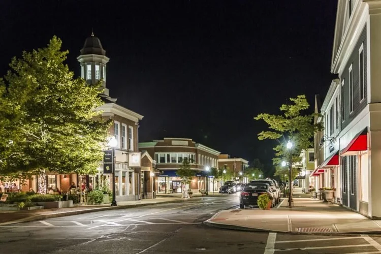 Mashpee Commons — Guidebook Cape Cod