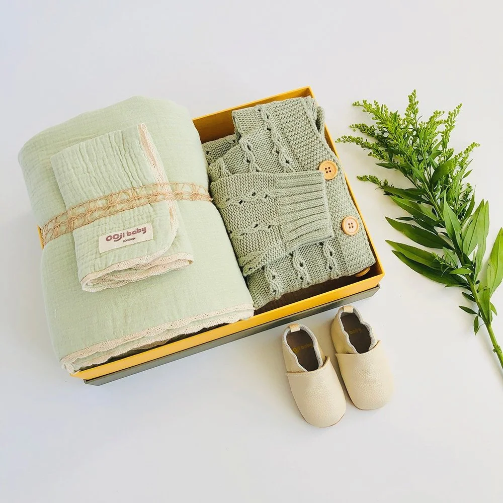 Send A Gift To Celebrate A New Baby Arrival — New Baby Gift Sets ...