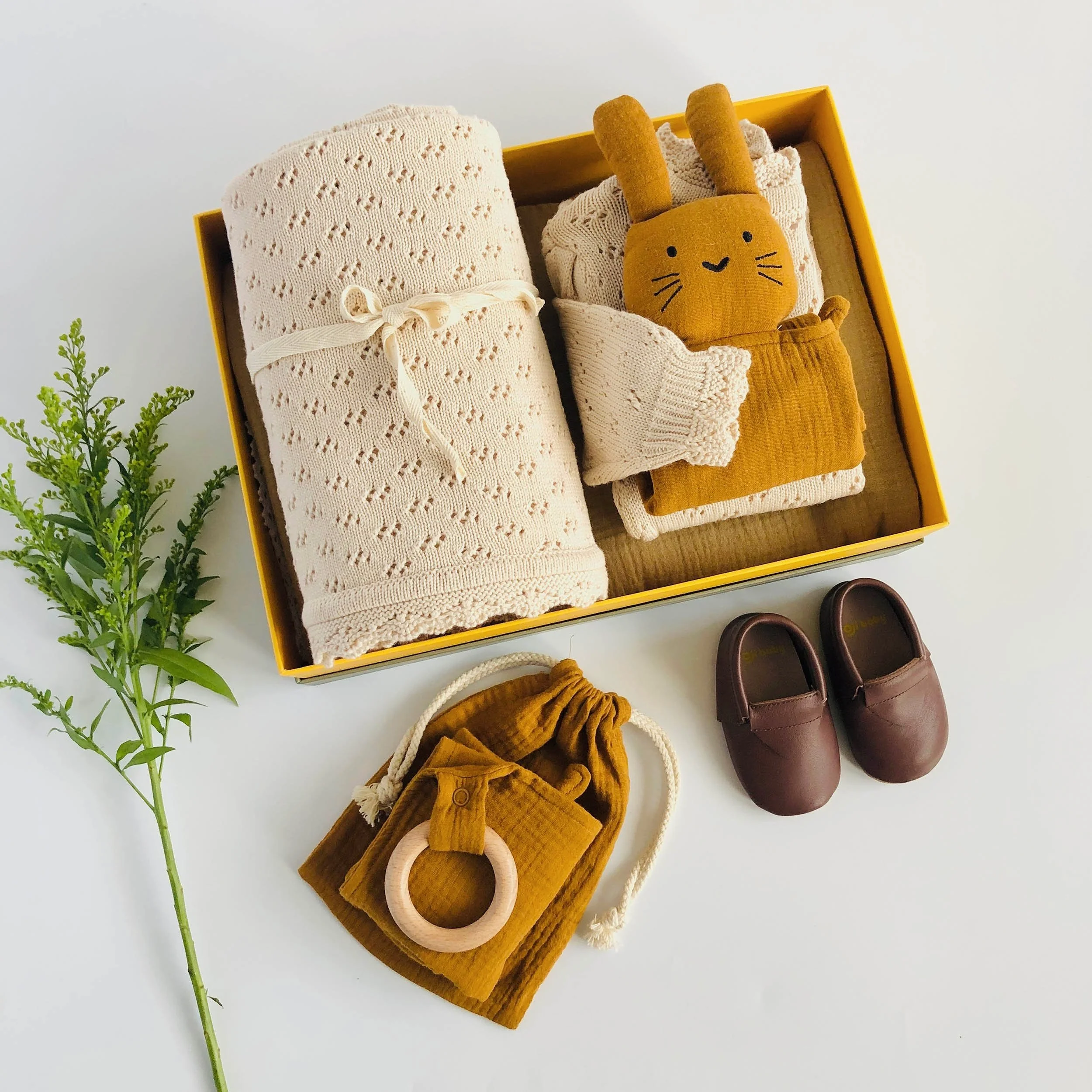 Modern New Baby Gift Hampers | Luxury Baby Gift Sets | OOji baby | UK