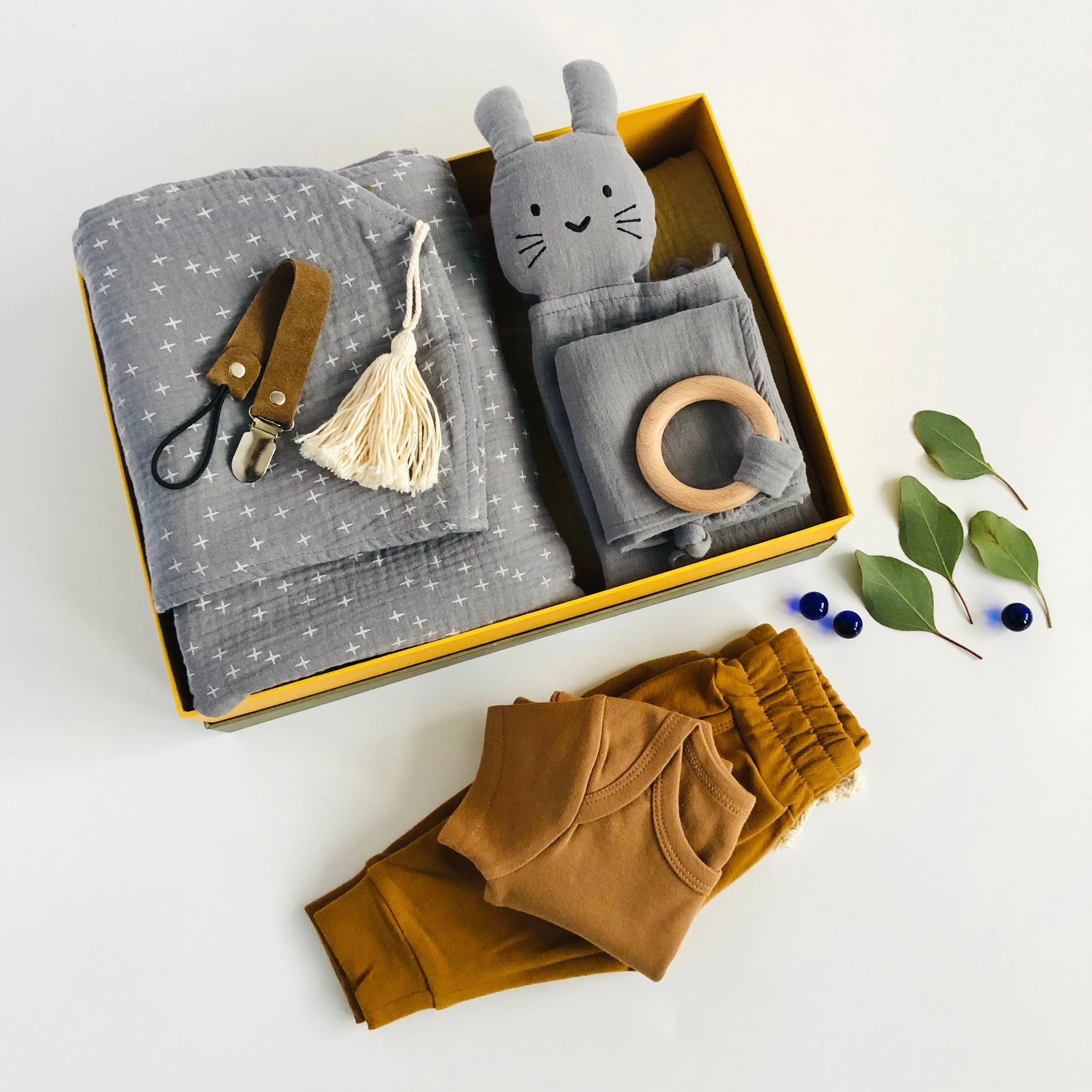 Send A Gift To Celebrate A New Baby Arrival — New Baby Gift Sets ...