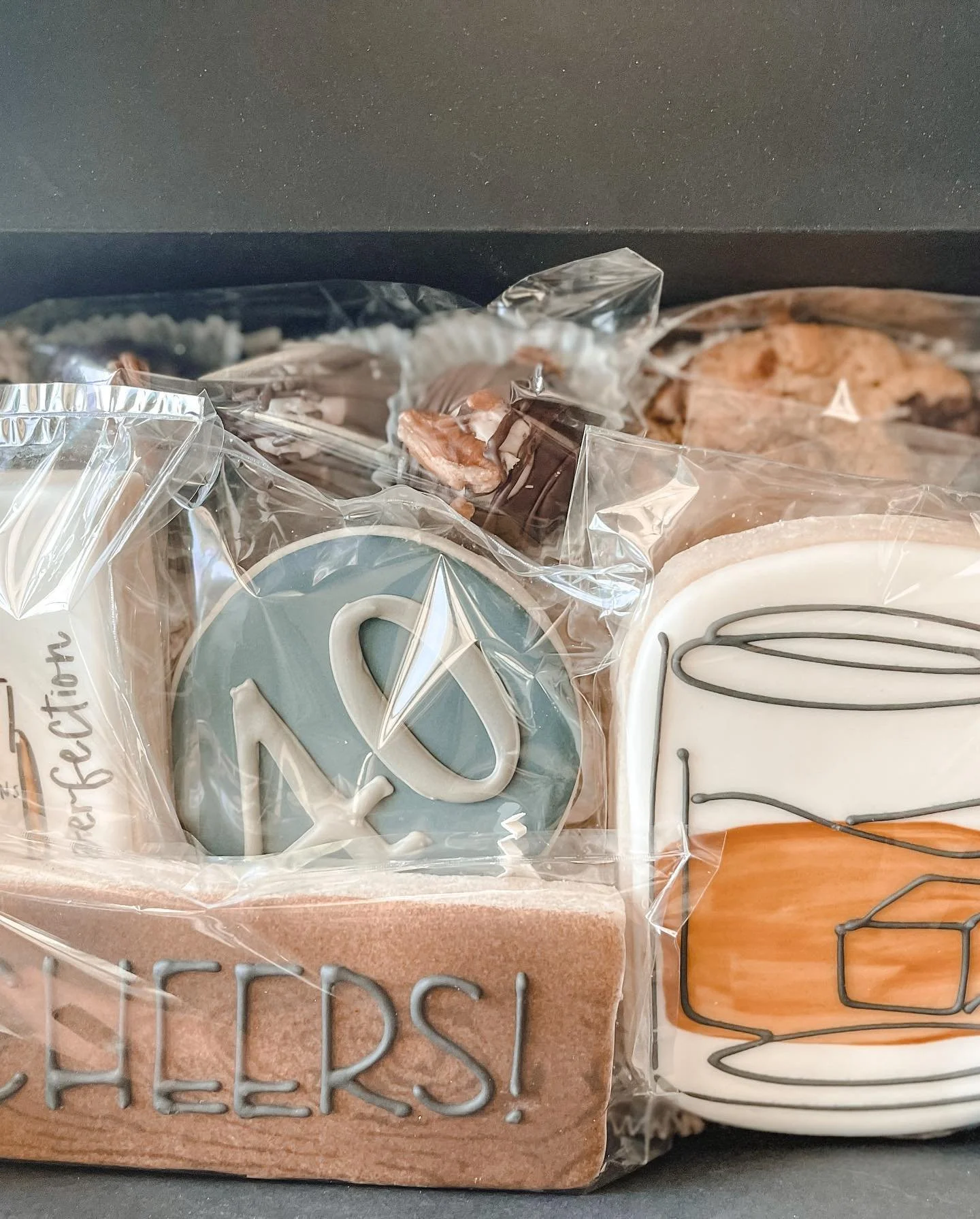 Bourbon Country Theme Cookies | MH Cookie Shoppe — #COOKIESBRINGJOY