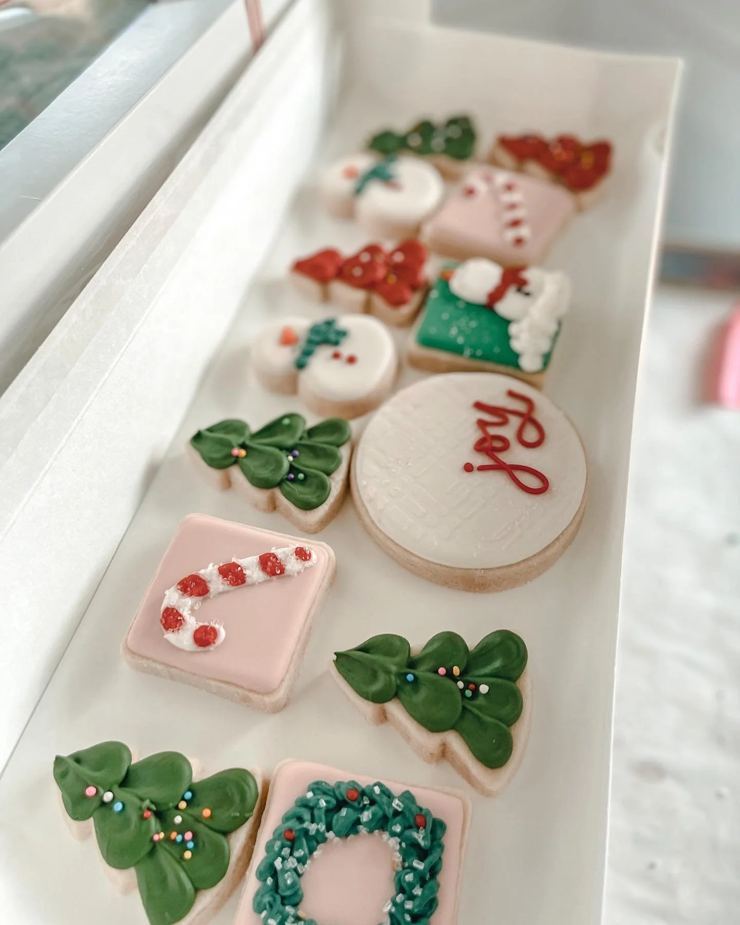 Christmas Decorated Cookies | Holiday Mini Cookie Box | MH Cookie ...