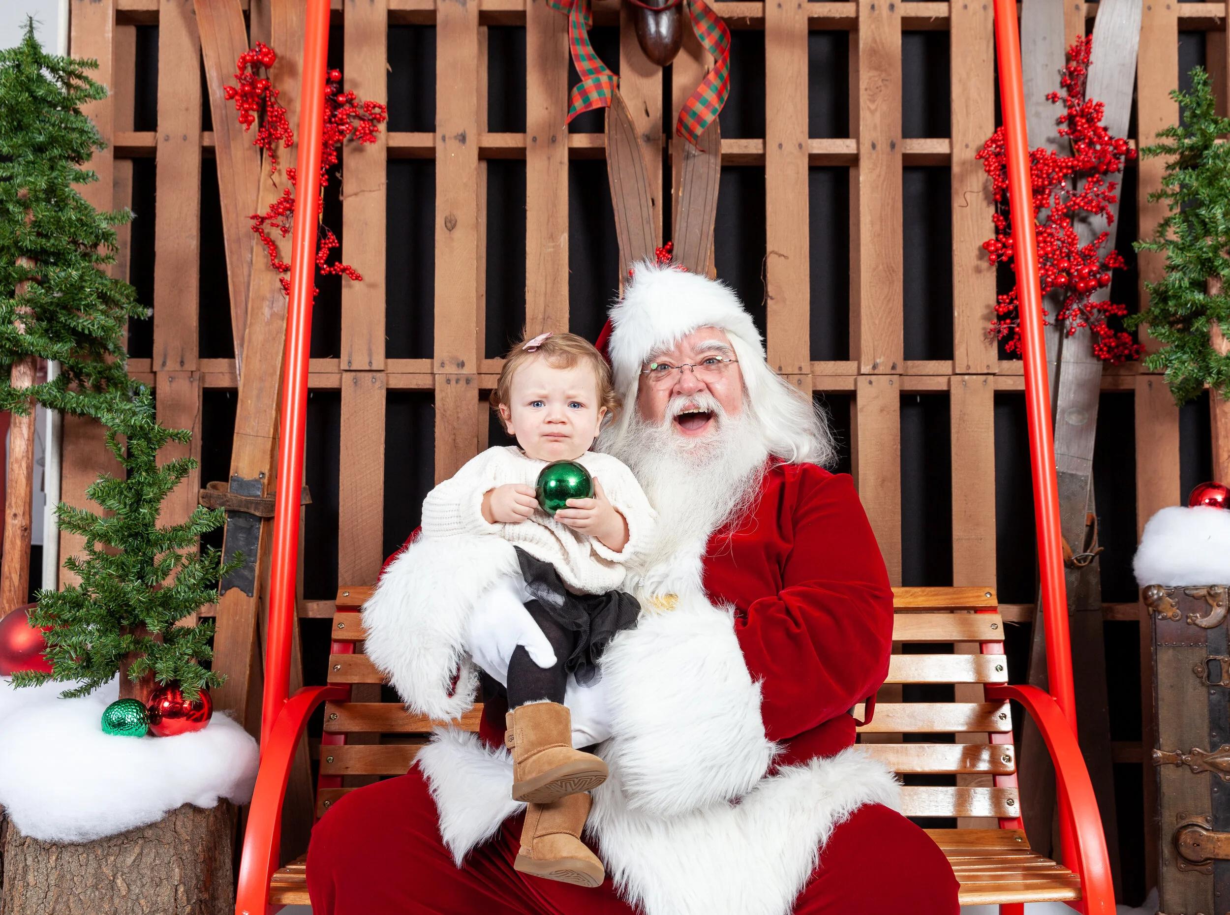 Celebrate the Season at Swissôtel Chicago Santa Suite