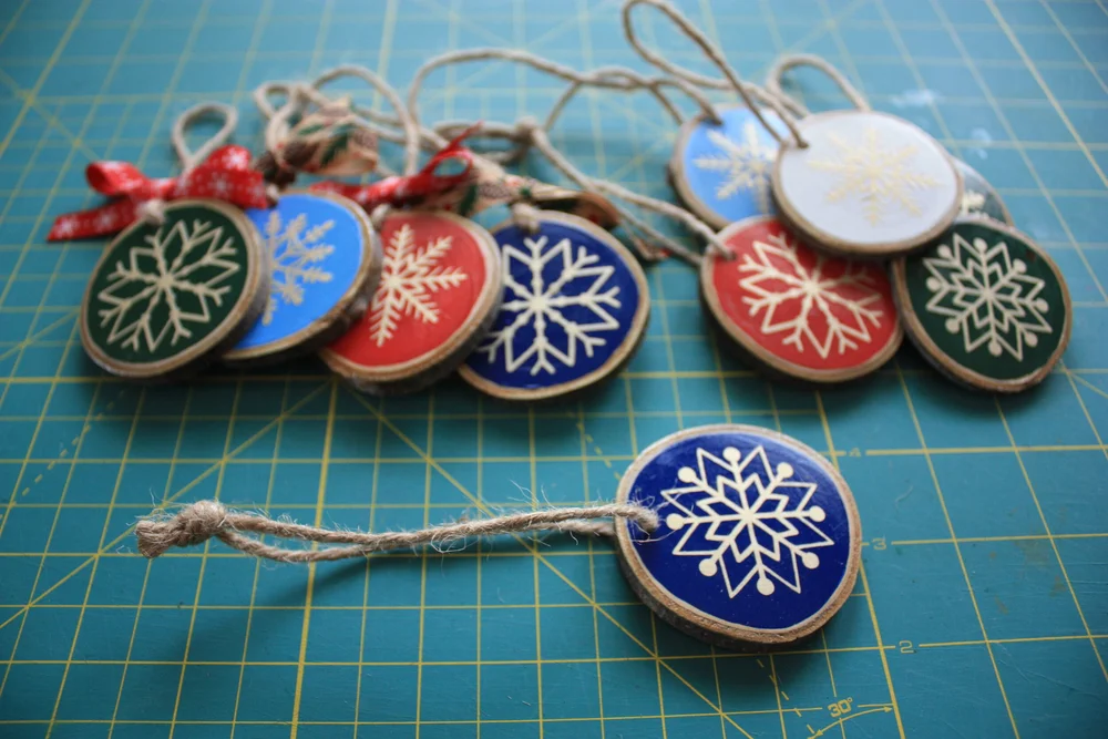 Make Our Own Wooden Ornaments — Hela Crafty