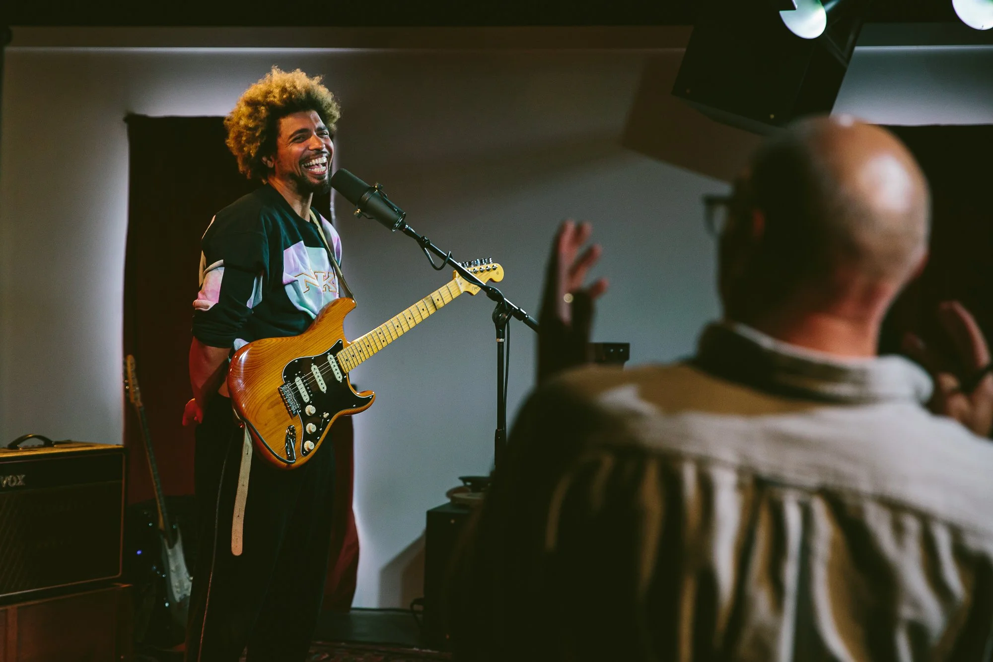 Listen — Acoustic Cafe