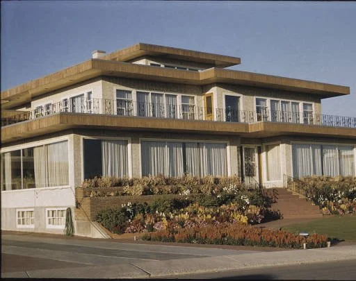 Modern Architecture: Residential Homes in Calgary — Heritage Calgary