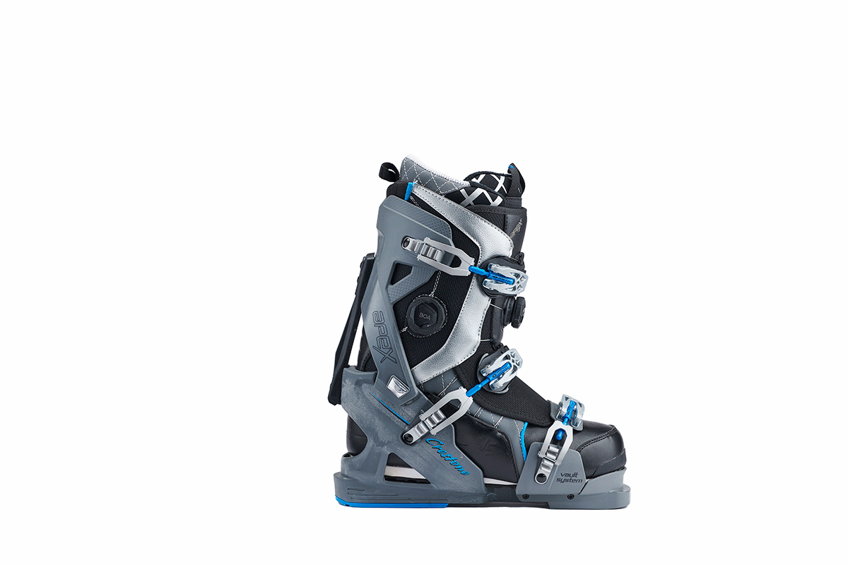Crestone VS — Apex ski boots + demo service
