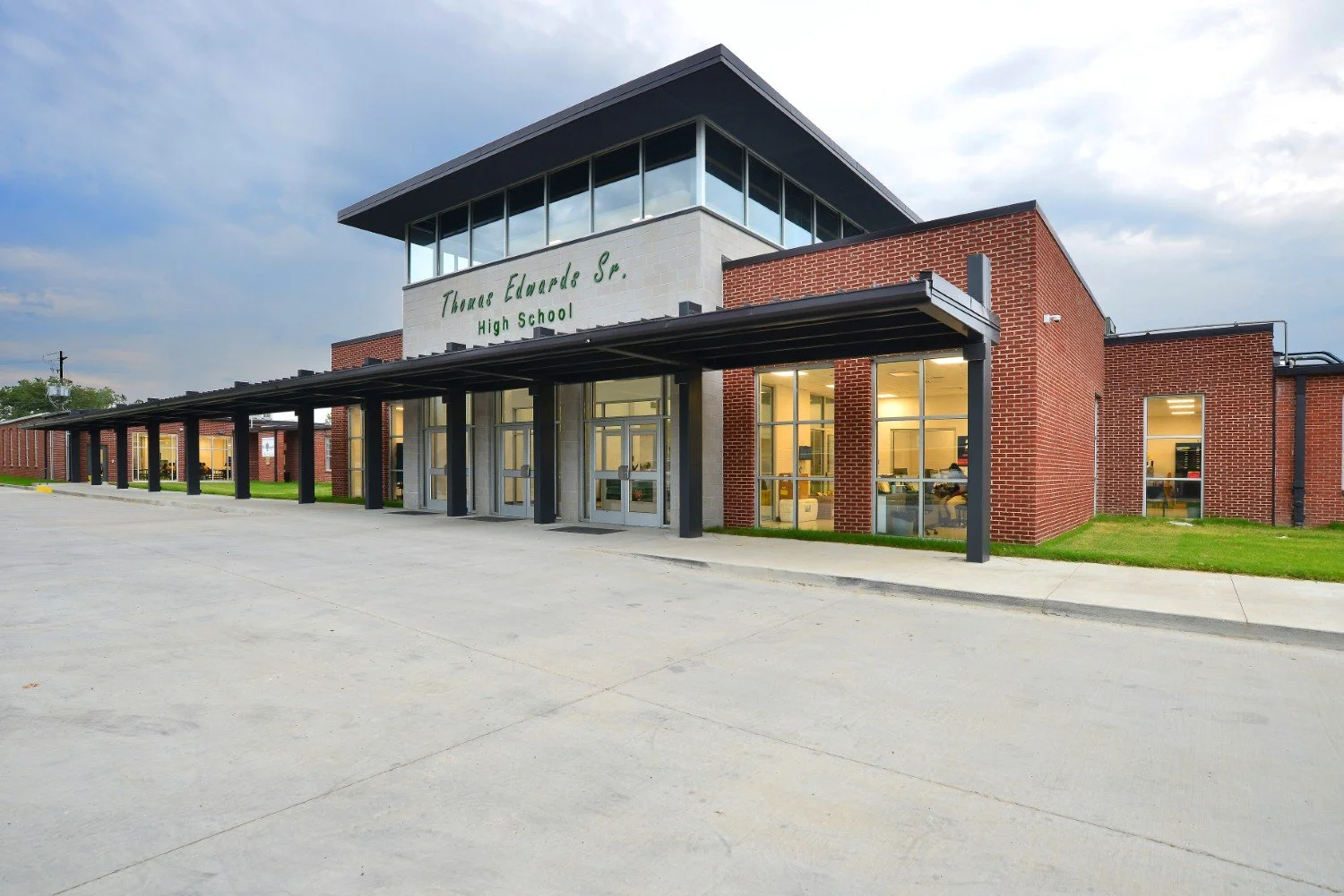 Thomas Edwards Sr. High School — Dale Partners Architects, PA