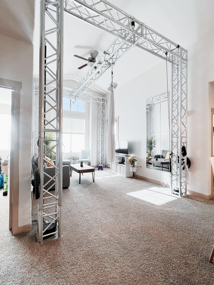 The Most Versatile Portable Aerial Dance & Fitness Rig! — Vertical Art ...