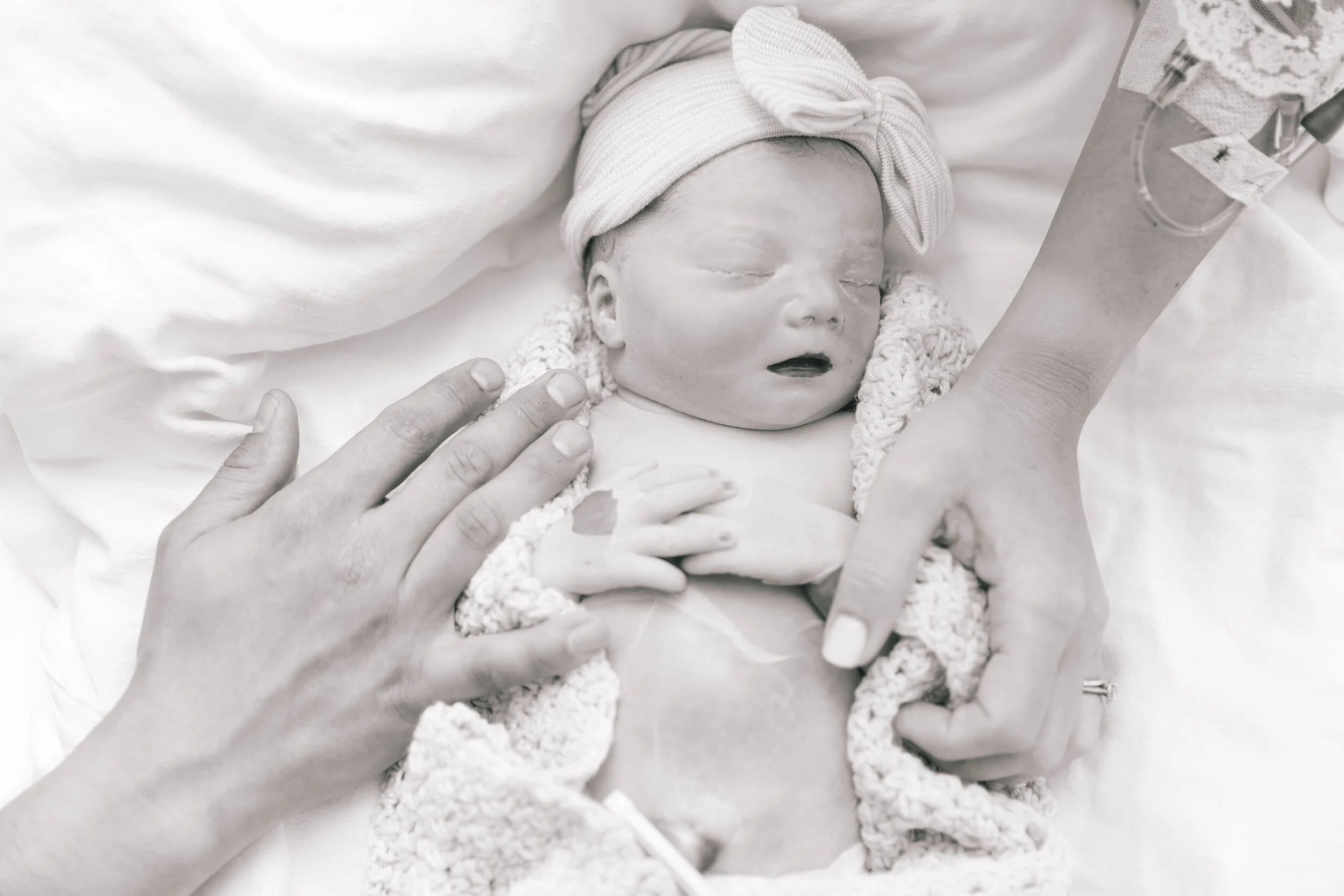 How to Photograph Your Baby (& Why it's Important) When a Professional ...