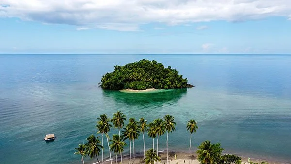 Medol Island in Palimbang