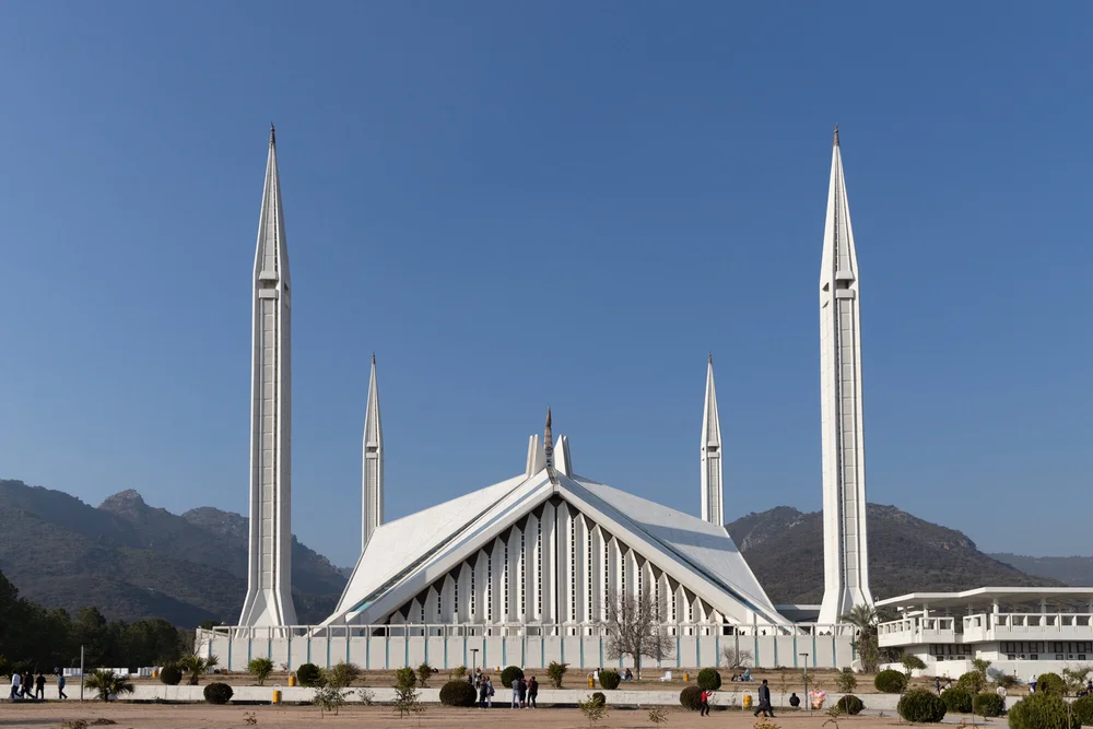 Postcard from Islamabad - Faisal Mosque — Gaynor Shaw Photography