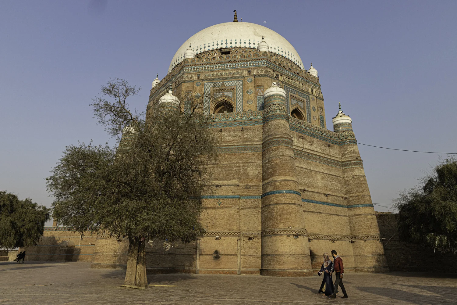 Postcard from Shah Rukn-e-Alam (Pillar of the World) Shrine, Multan ...
