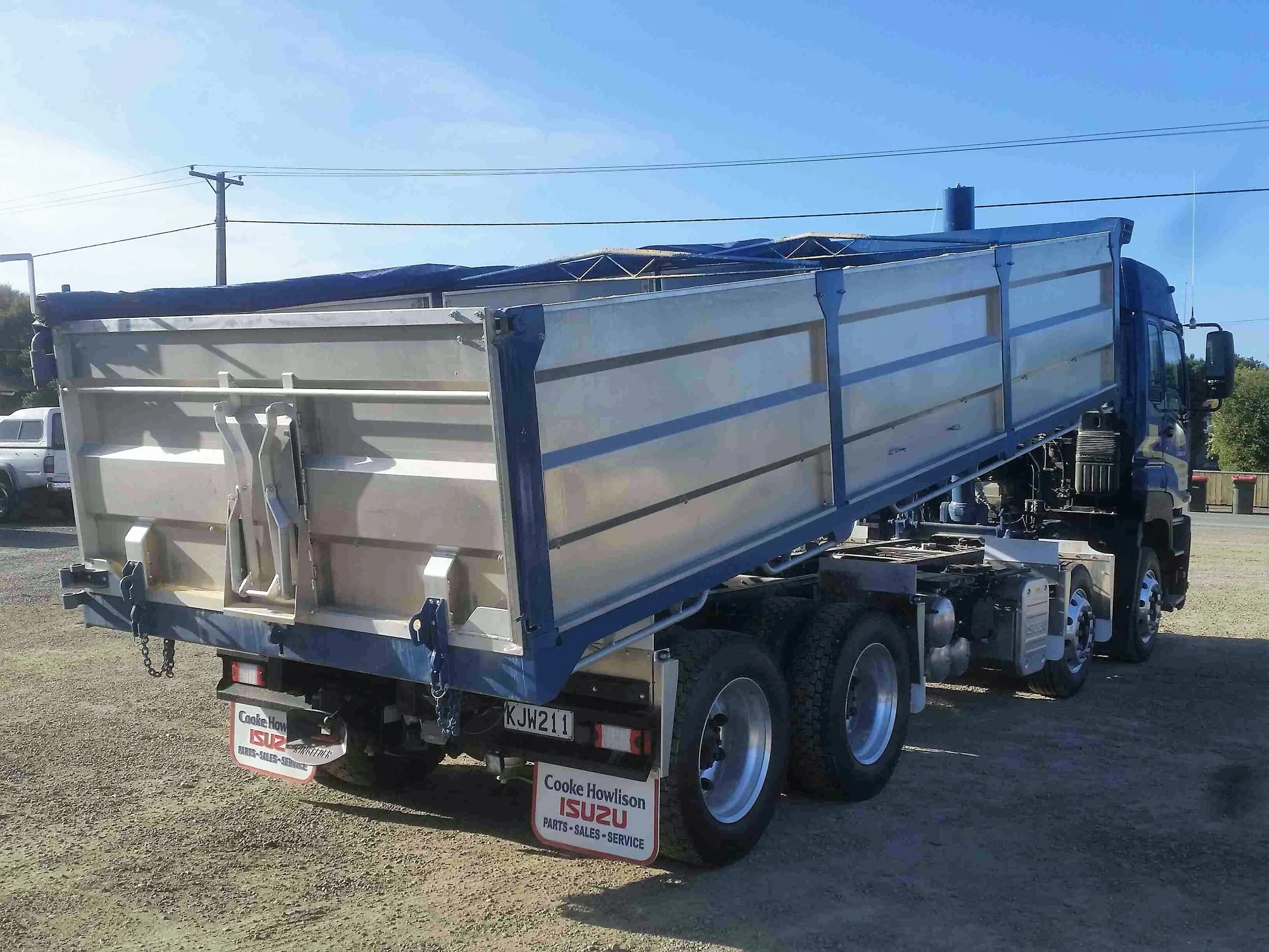 TRUCKS LIFT OUT SIDE TIPPERS — SEC