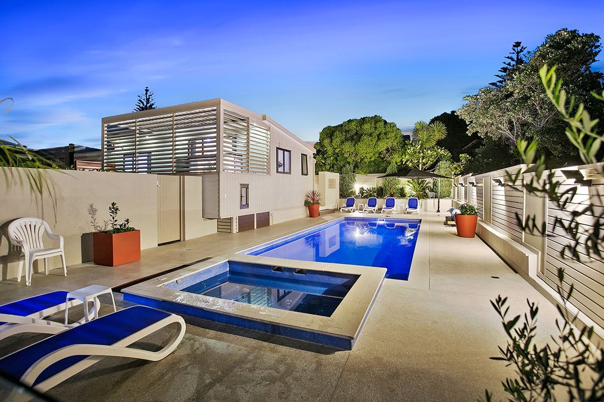 Valley Tours and Transfers - Package 2 - Midweek luxury getaway