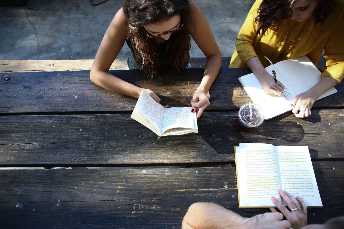 145 Great Get To Know You Questions For Teens Teen Ice Breakers 