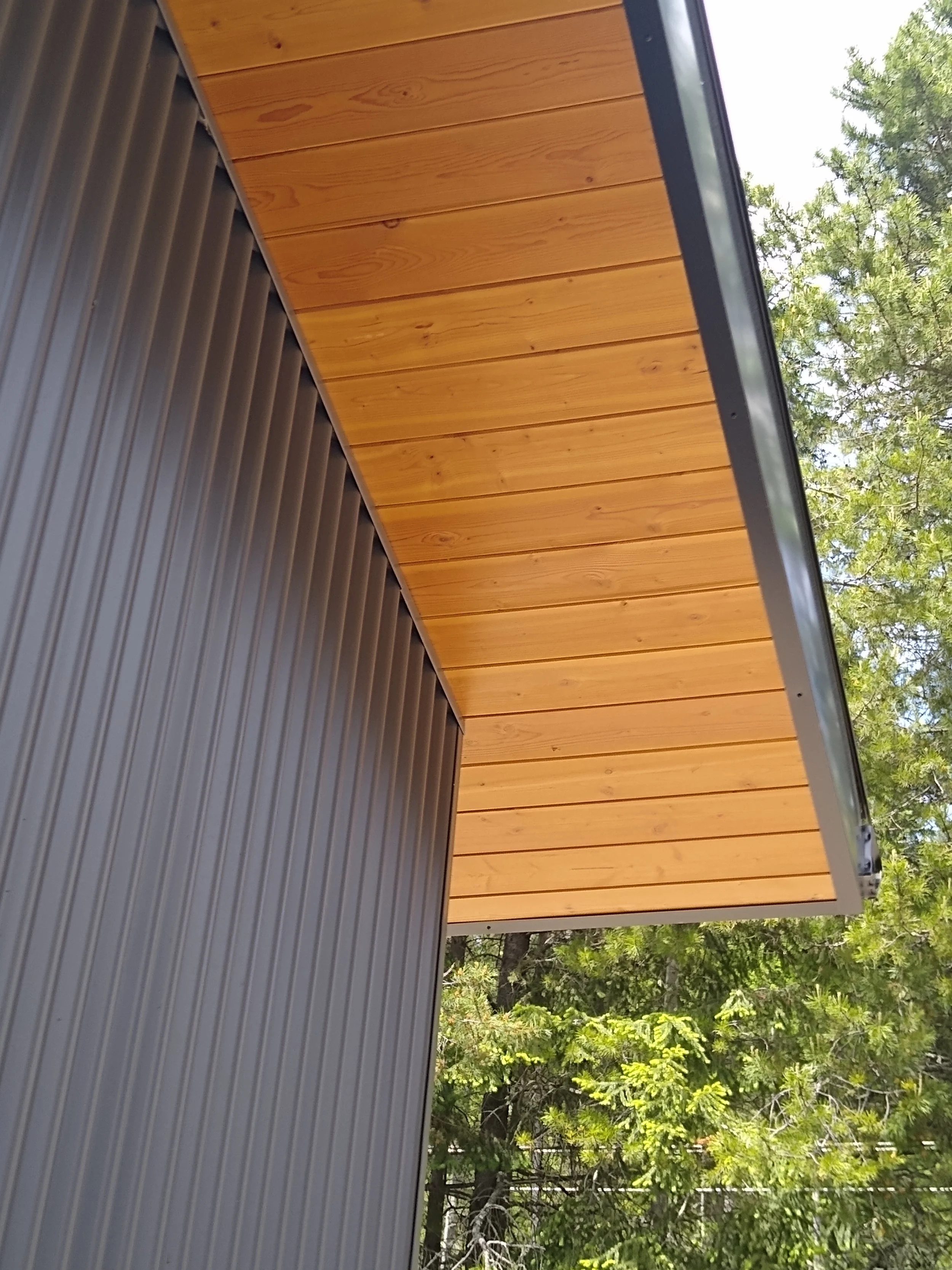 Kootenay Contemporary building style — Bibby Fine interiors