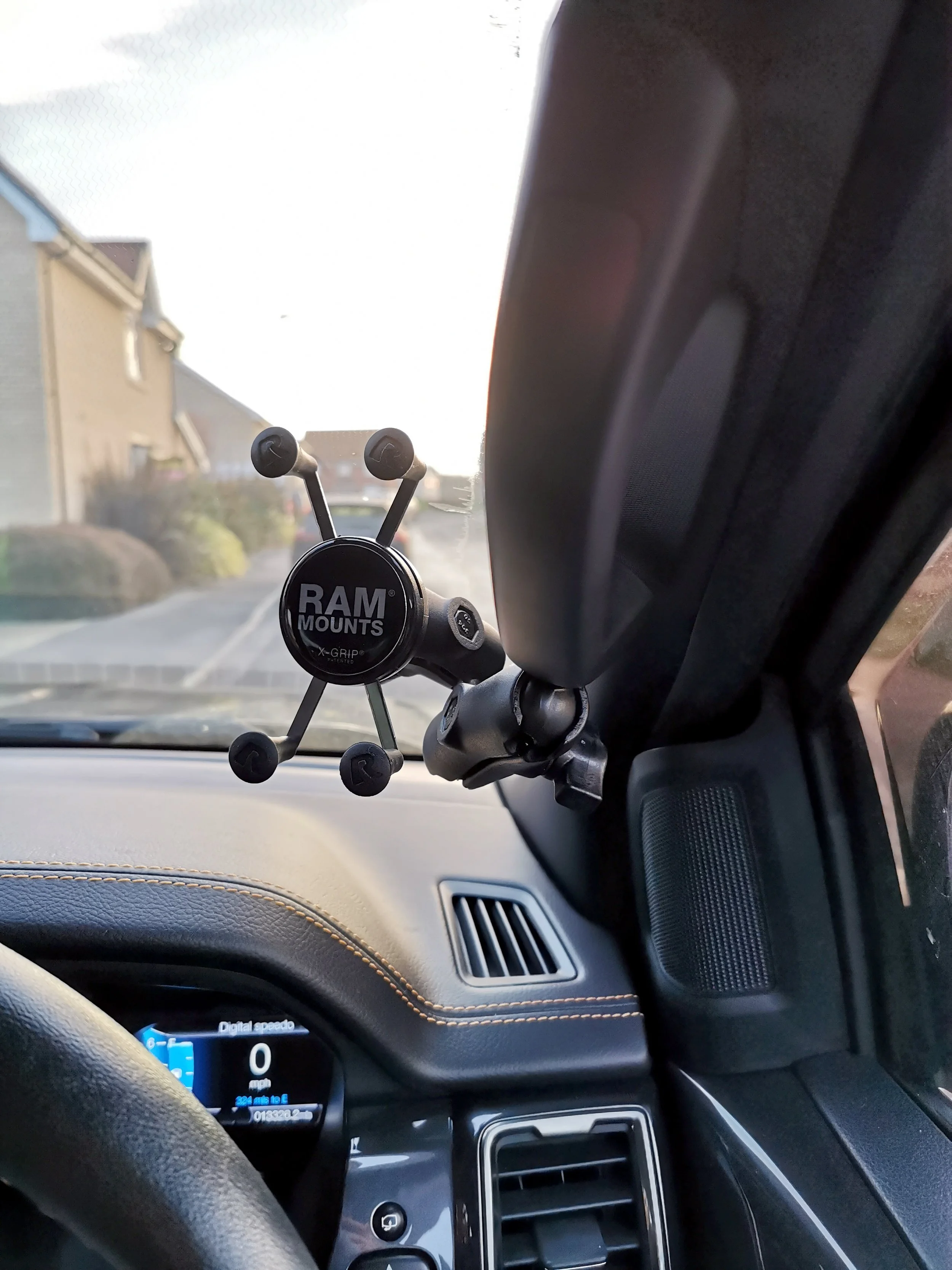 RAM Mount Adaptation Kit — Ford Ranger Club UK