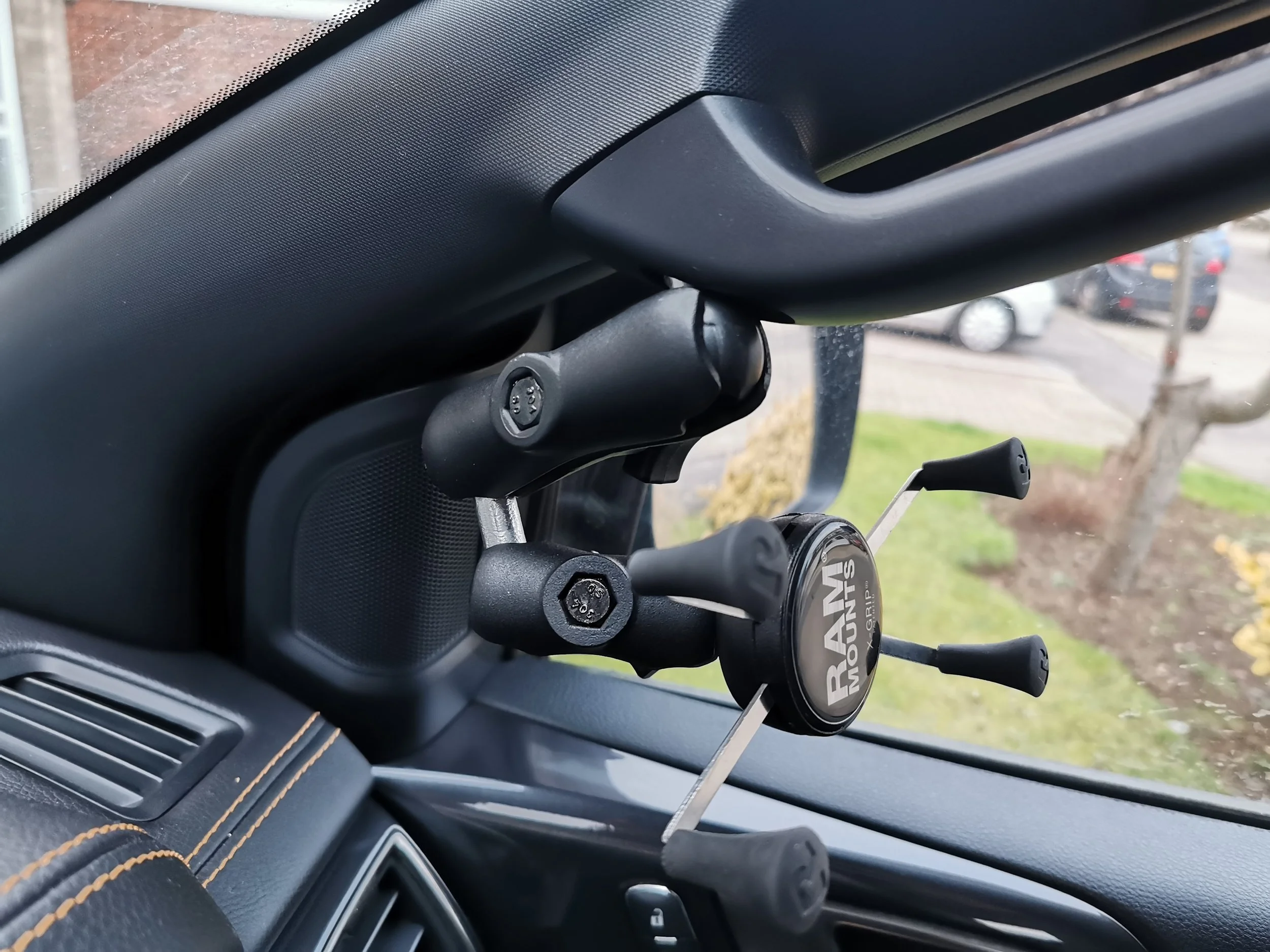 RAM Mount Adaptation Kit — Ford Ranger Club UK