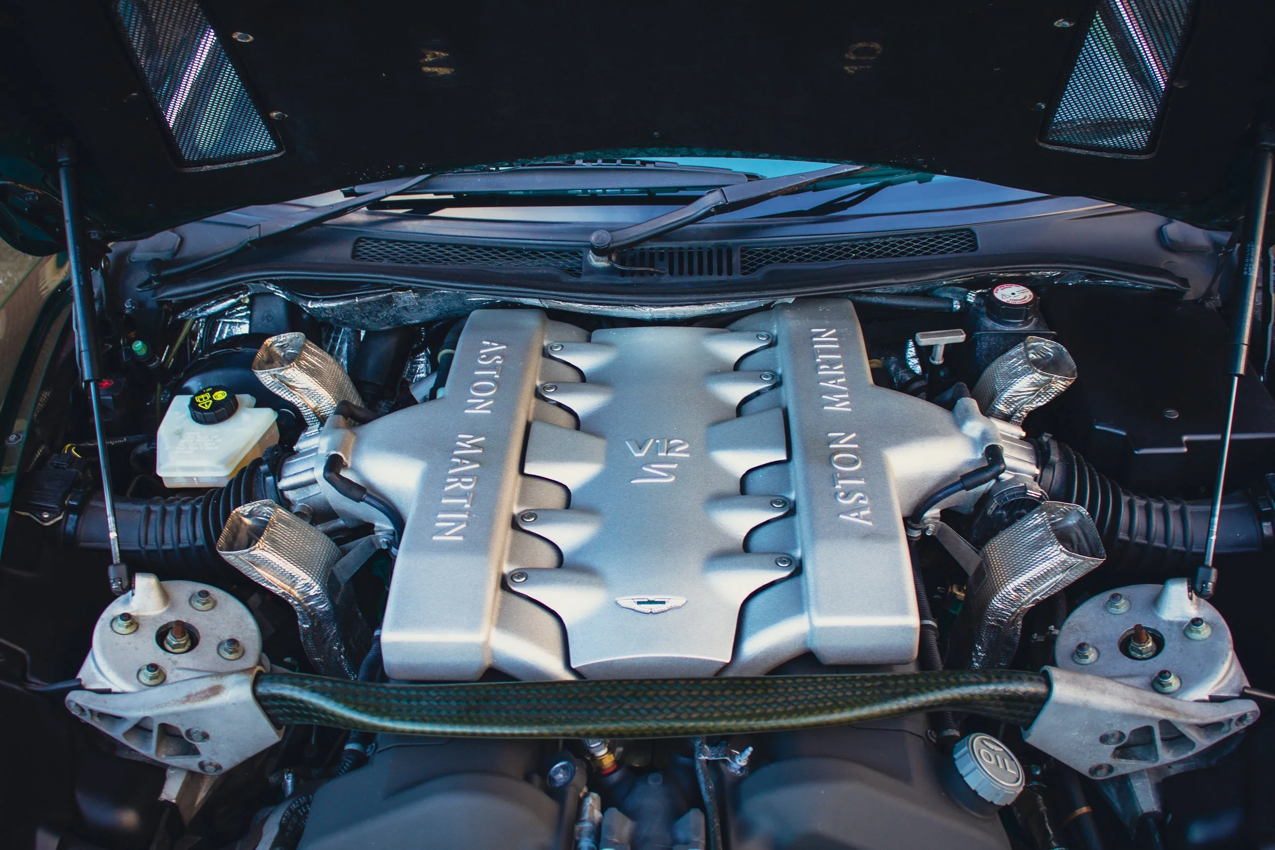 Aston Martin Vanquish Engine