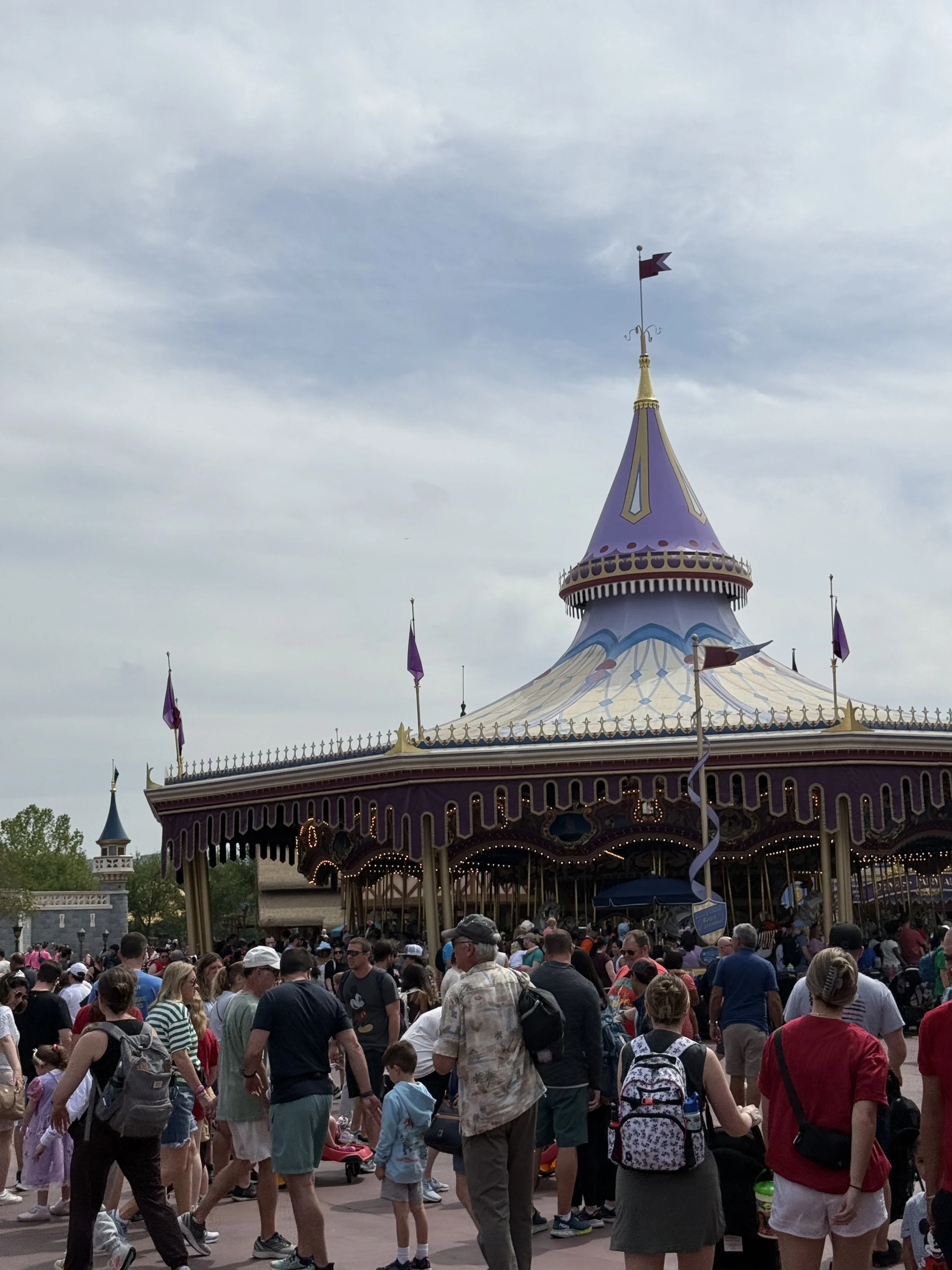 How to Survive Spring Break Crowds at Disney: Your Guide to the Busiest ...