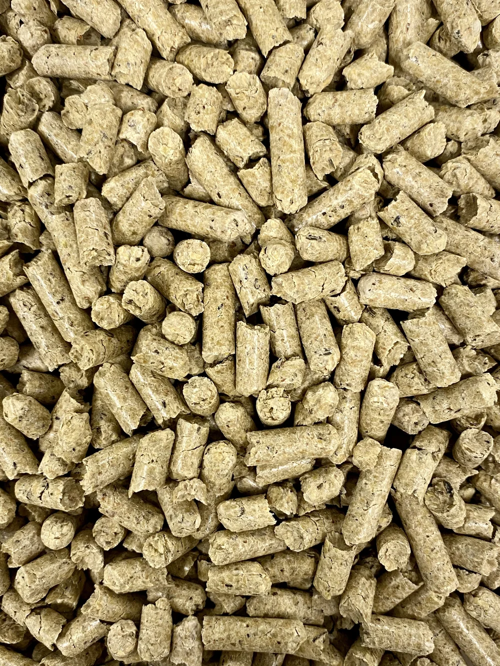 PRODUCTS — Howlett Farms Feed