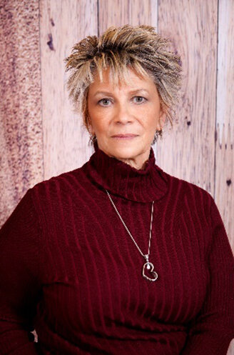 Meet The Team — Lynn Manages Houses