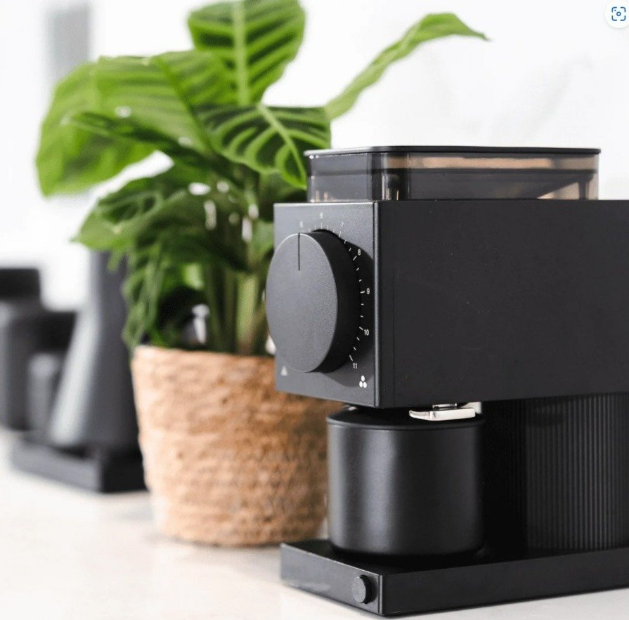 The Best Pour Over Coffee Grinders 2024 (6 Barista's Picks)