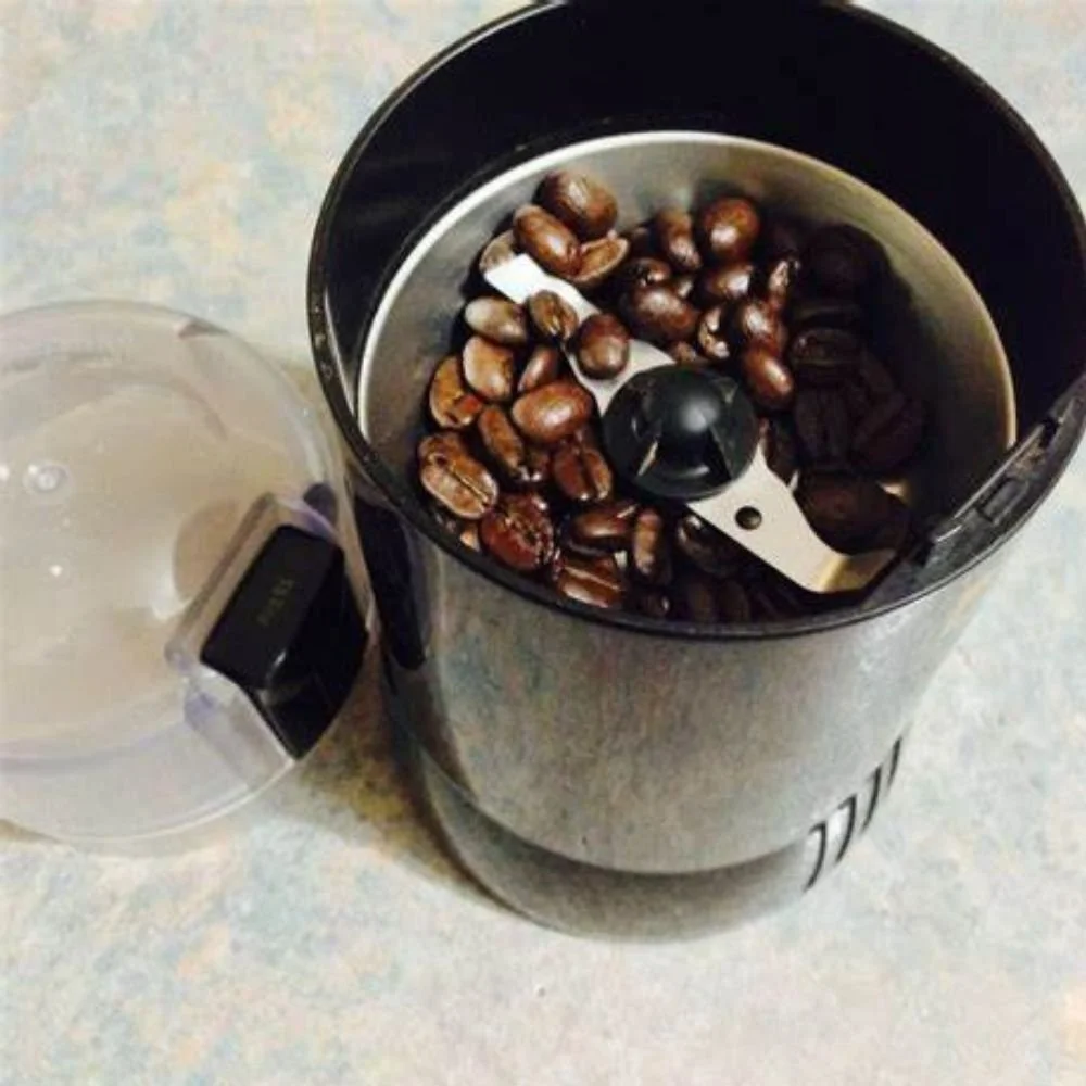 6 Coffee Grinders for AeroPress (Budget to Pro and 1 to Avoid)