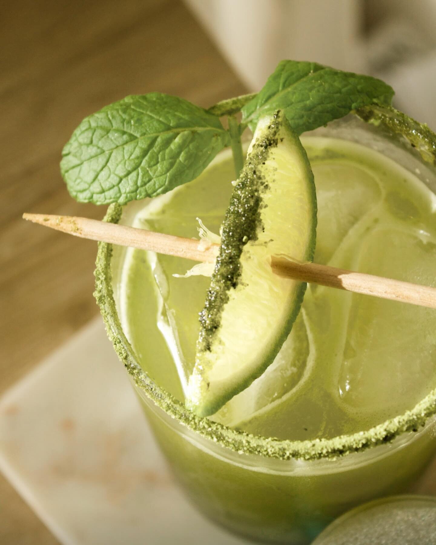 Mobile Cocktail Classes | BarBees Bartending