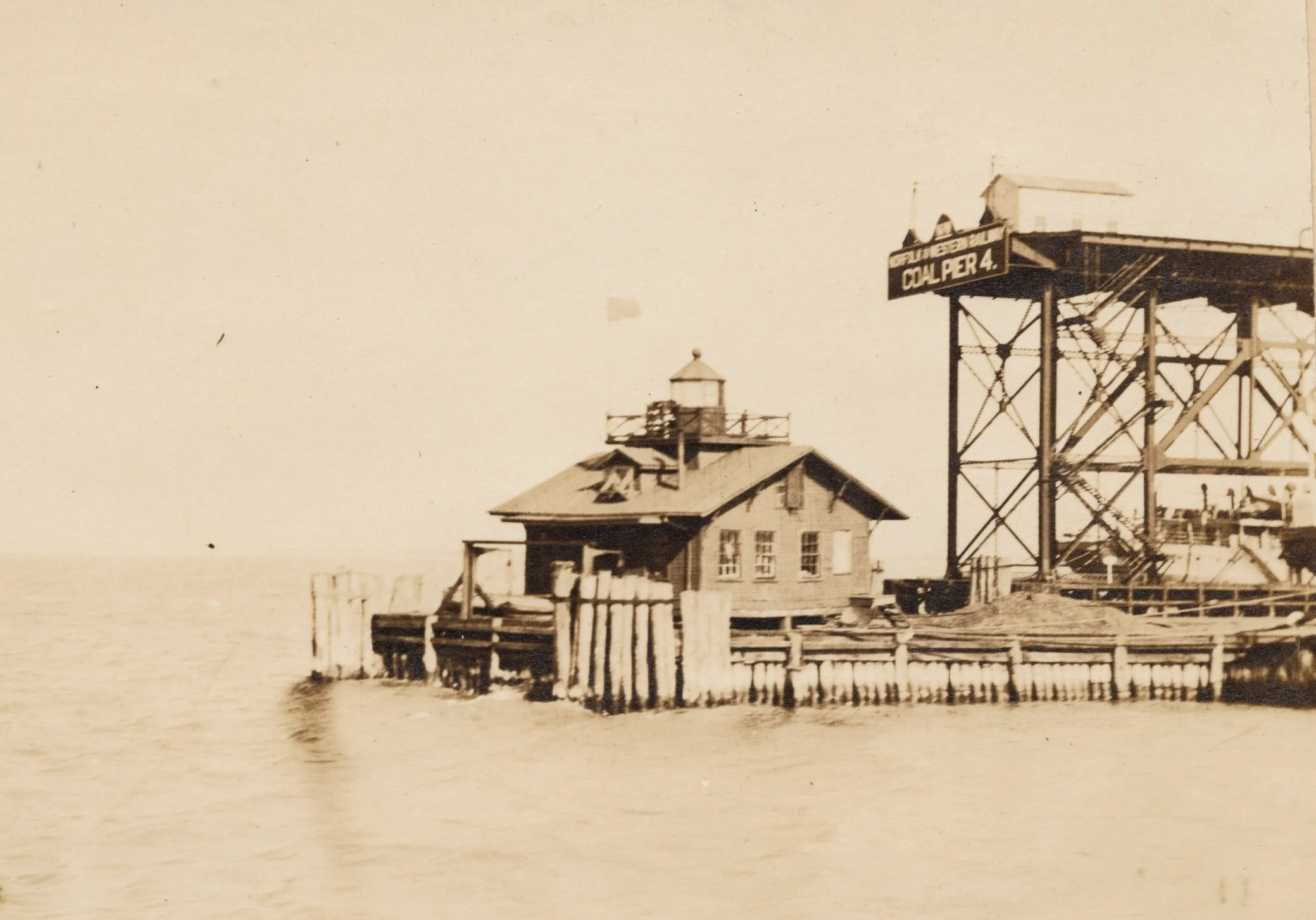Lighthouse Photos — Suffolk River Heritage