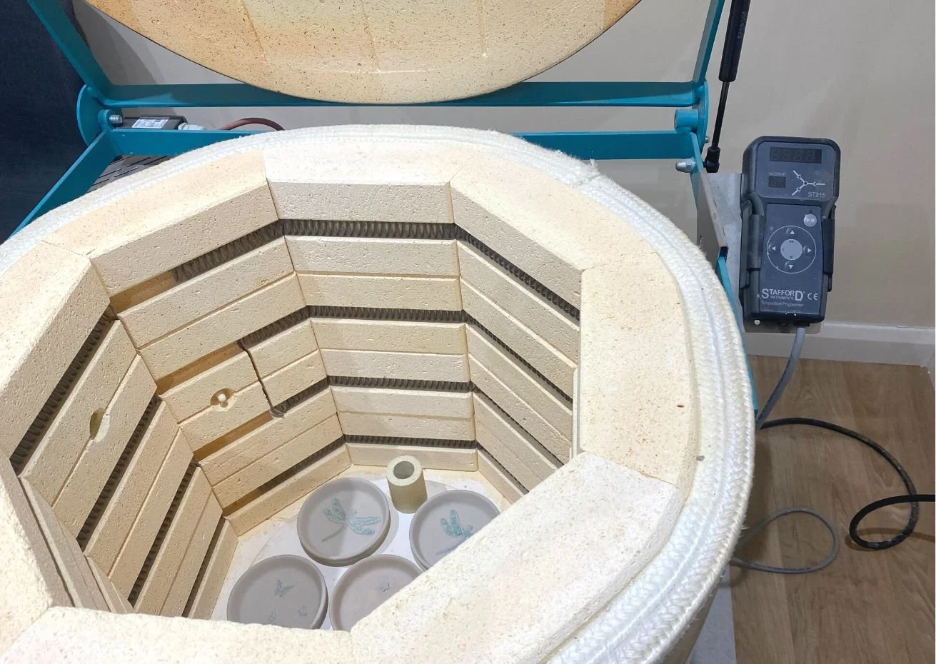 Learn how to programme an electric pottery kiln for a bisque and ...