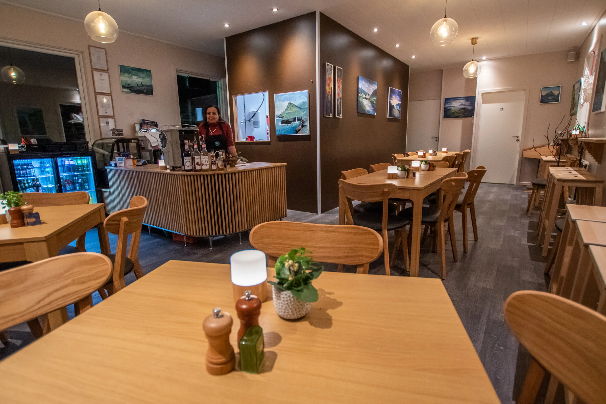 Rose's Café, Restaurant & Catering