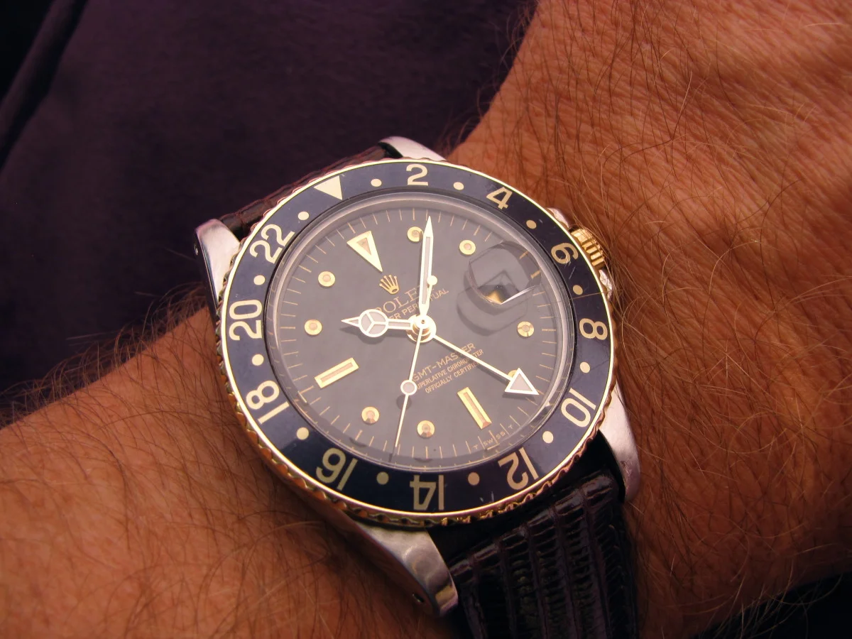 Wrist shots — Independent in Time